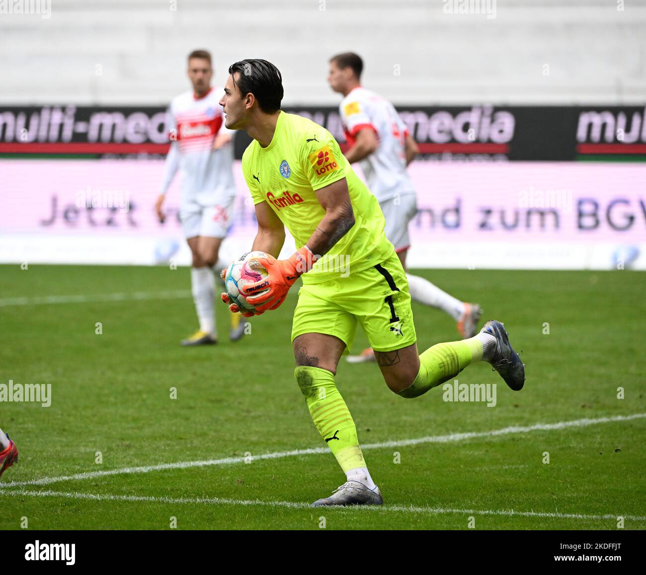 Karlsruhe, Germany. 05th Nov, 2022. Soccer: 2nd Bundesliga, Karlsruher ...