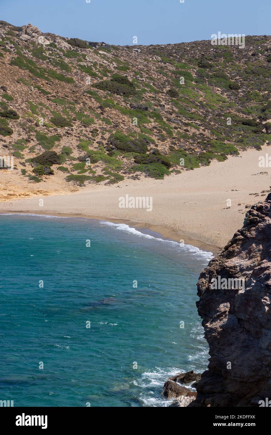 Empty beach greece hi-res stock photography and images - Alamy
