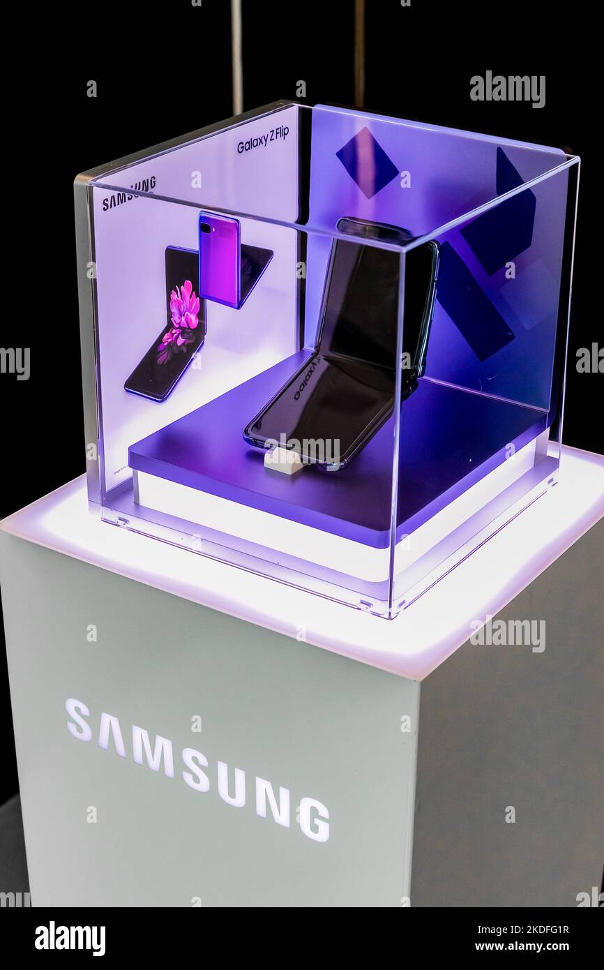 A vertical shot of the Samsung Galaxy Z Flip on display at mall pop-up ...