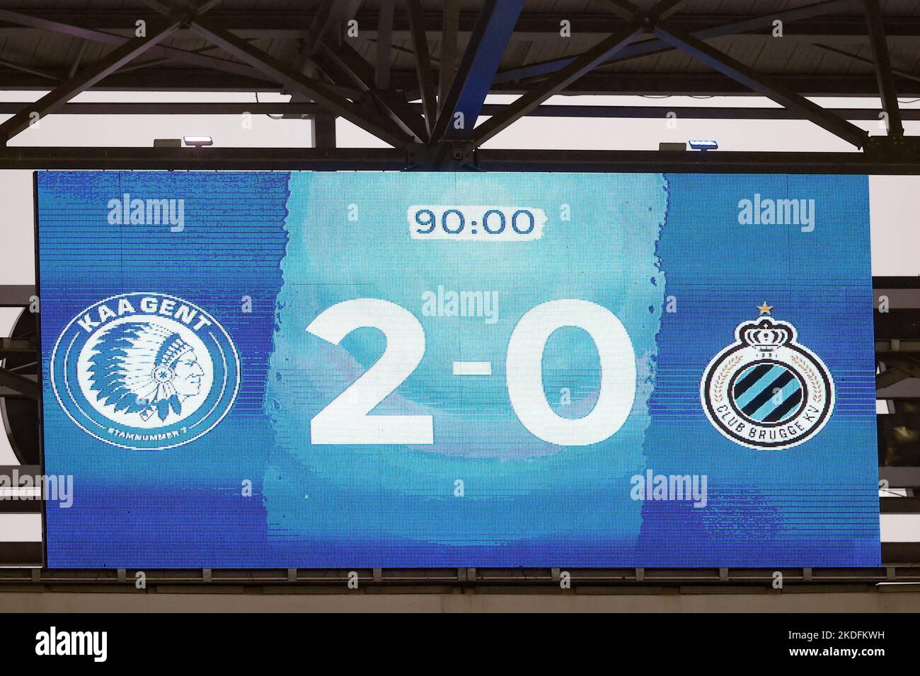 Illustration picture shows the scoreboard with the 2-0 end score, after ...