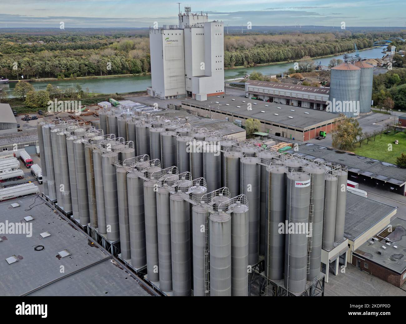 Silos of an animal feed and seed production plant Stock Photo - Alamy