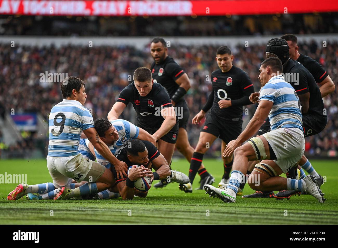 Joe Cokanasiga of England scores Englands first try during the Autumn ...