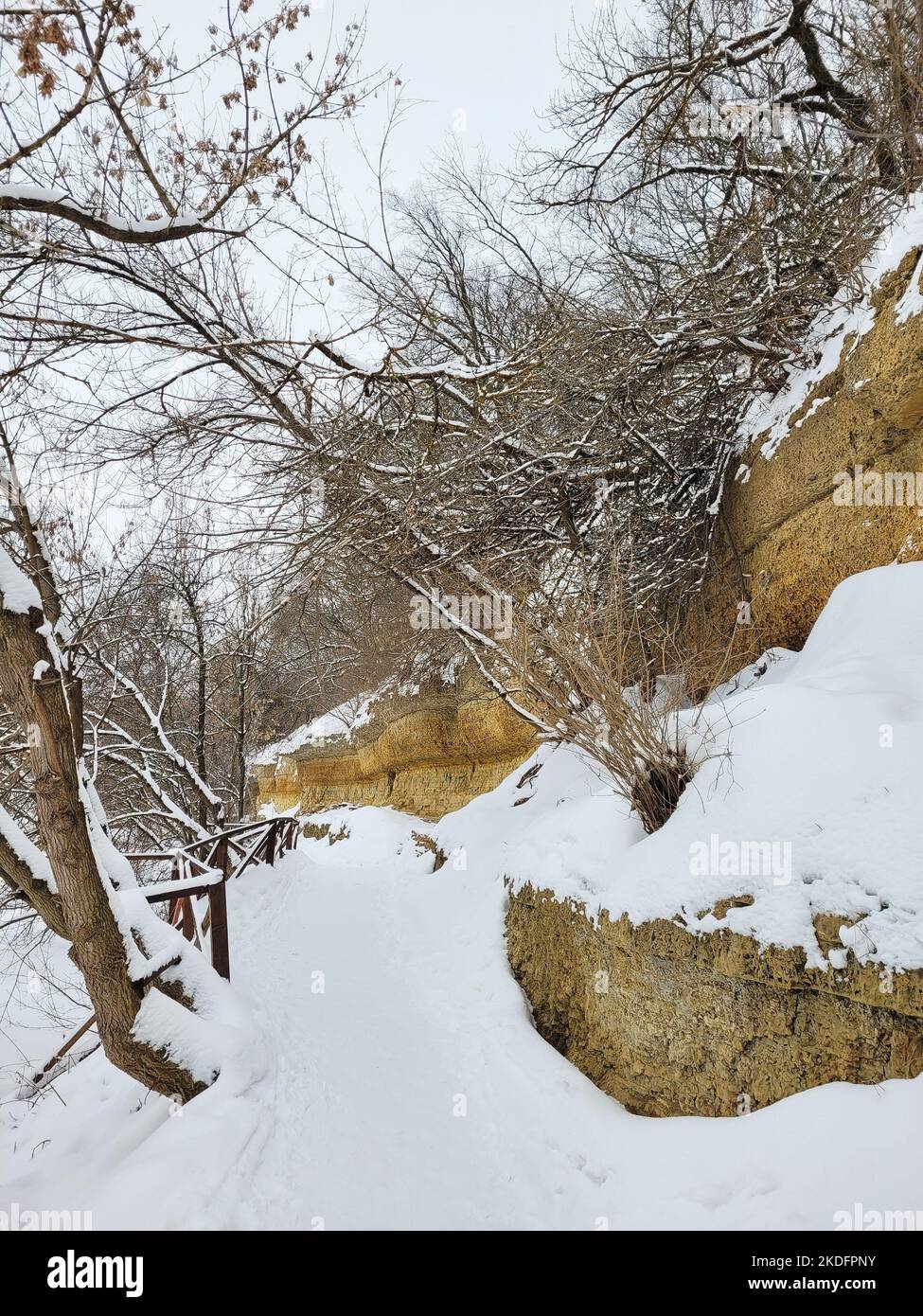 Cloudy weather snow hi-res stock photography and images - Alamy
