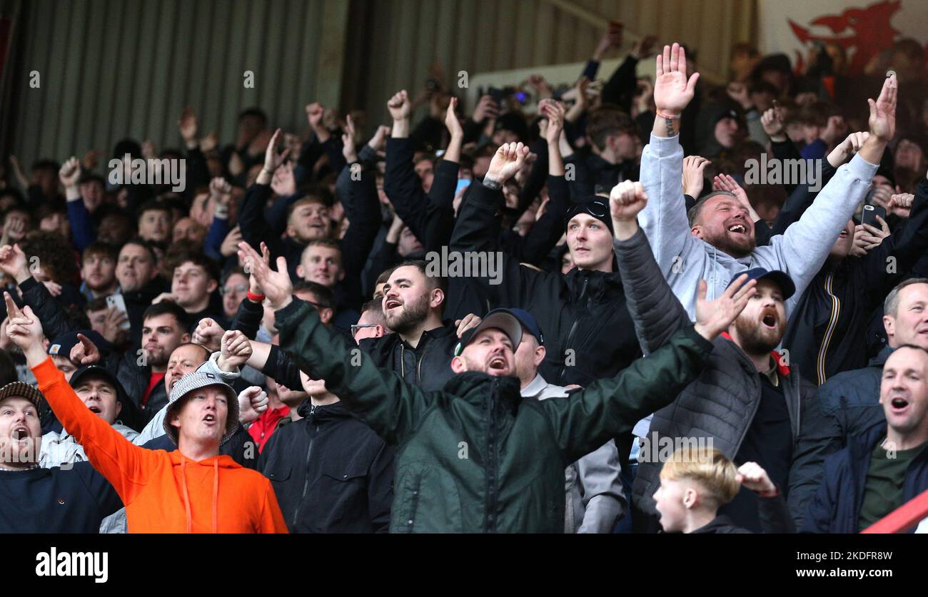 Wrexham racecourse ground supporters hi-res stock photography and ...
