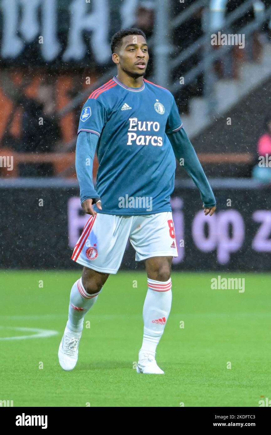 VOLENDAM, NETHERLANDS - NOVEMBER 6: Quinten Timber of Feyenoord during ...