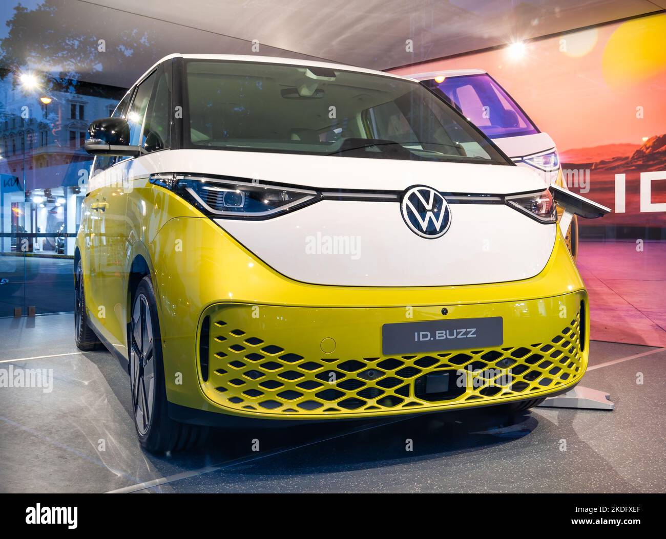 Car buzz hi-res stock photography and images - Alamy