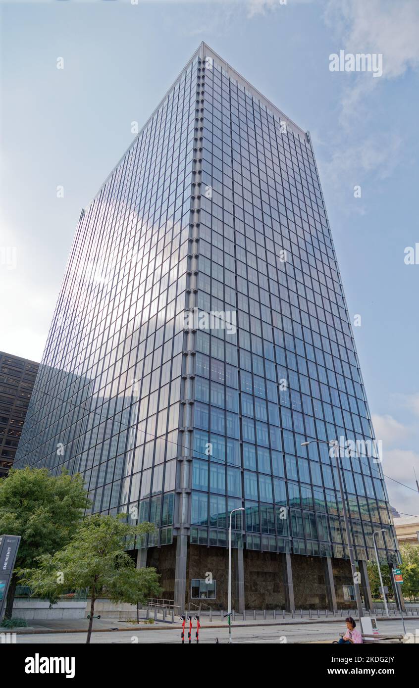 Anthony J. Celebrezze Federal Building, erected in 1966, had an ...