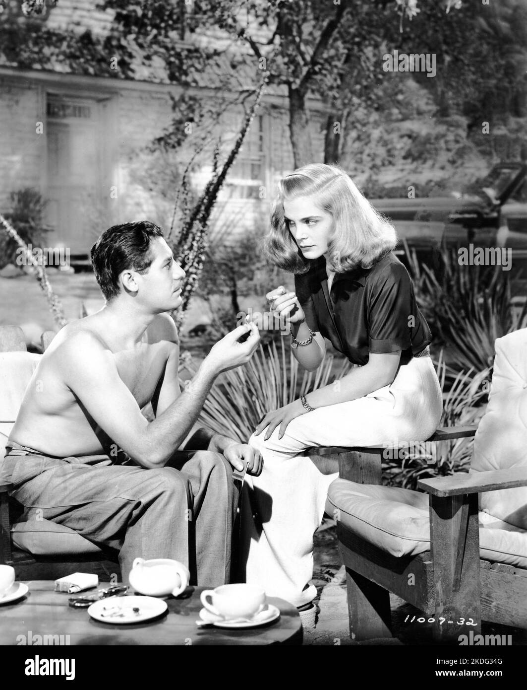 JOHN HODIAK and LIZABETH SCOTT in DESERT FURY 1947 director LEWIS ALLEN ...