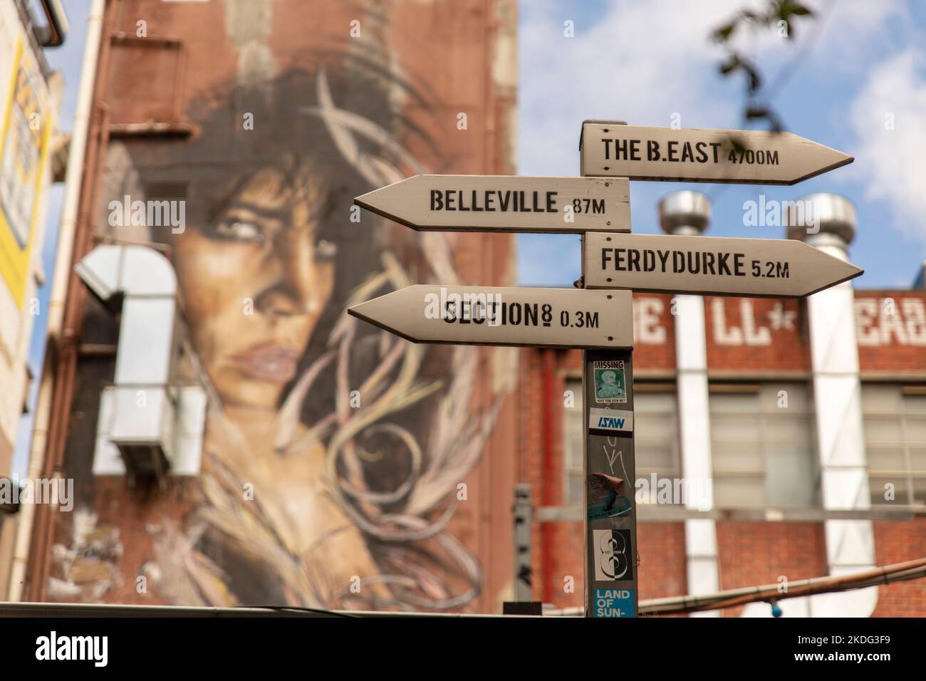 Melbourne street signs hi-res stock photography and images - Alamy