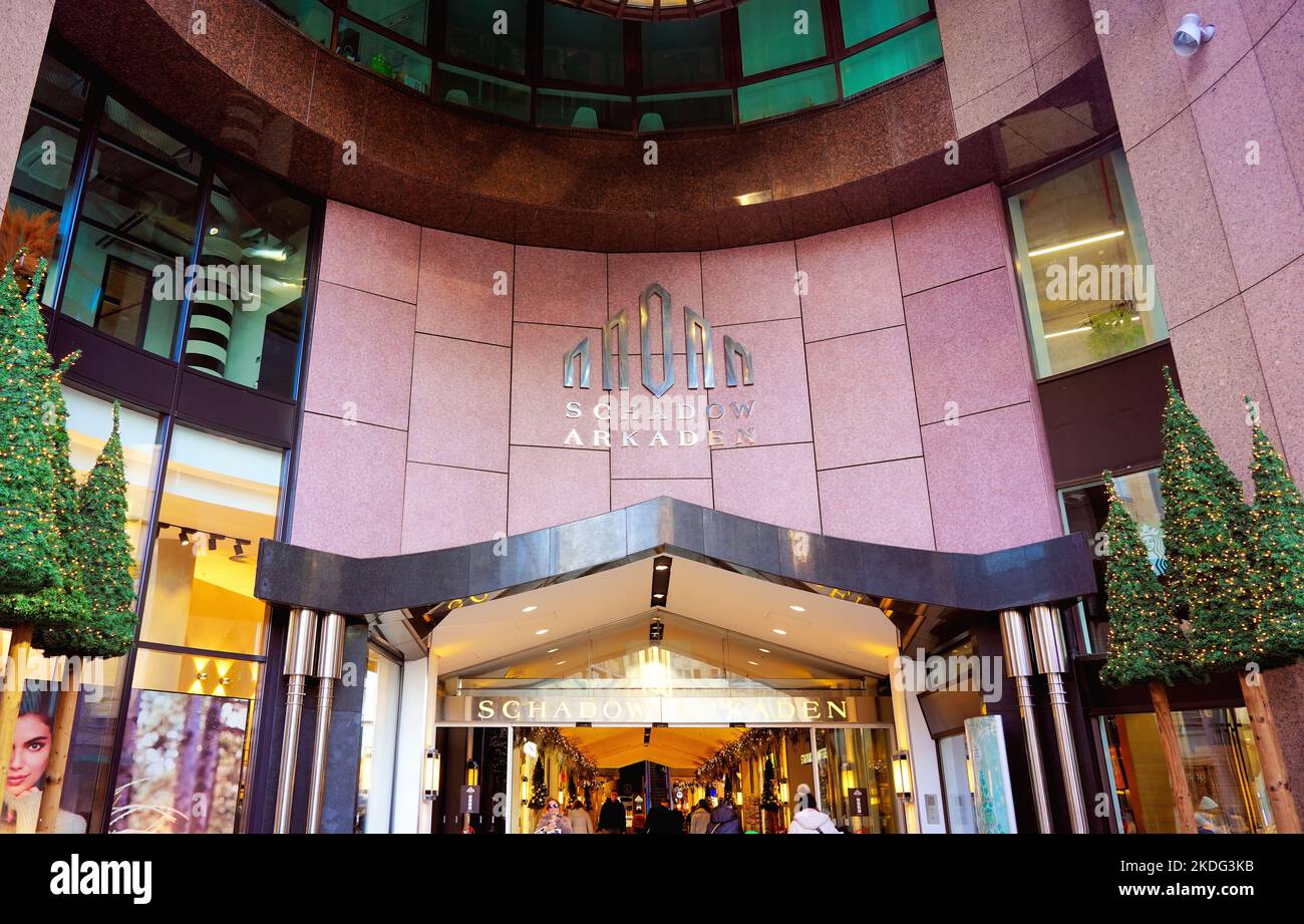 Entrance of the shopping mall "Schadow-Arkaden" in Düsseldorf/Germany ...