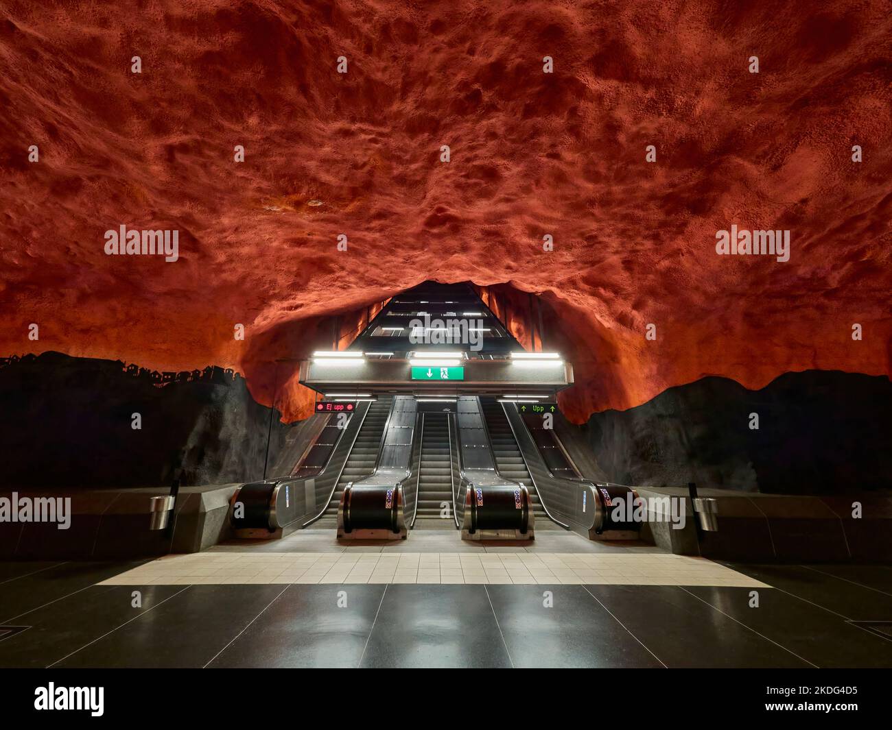 Stockholm Solna Centrum Tube Metro or Subway stations artwork said to ...
