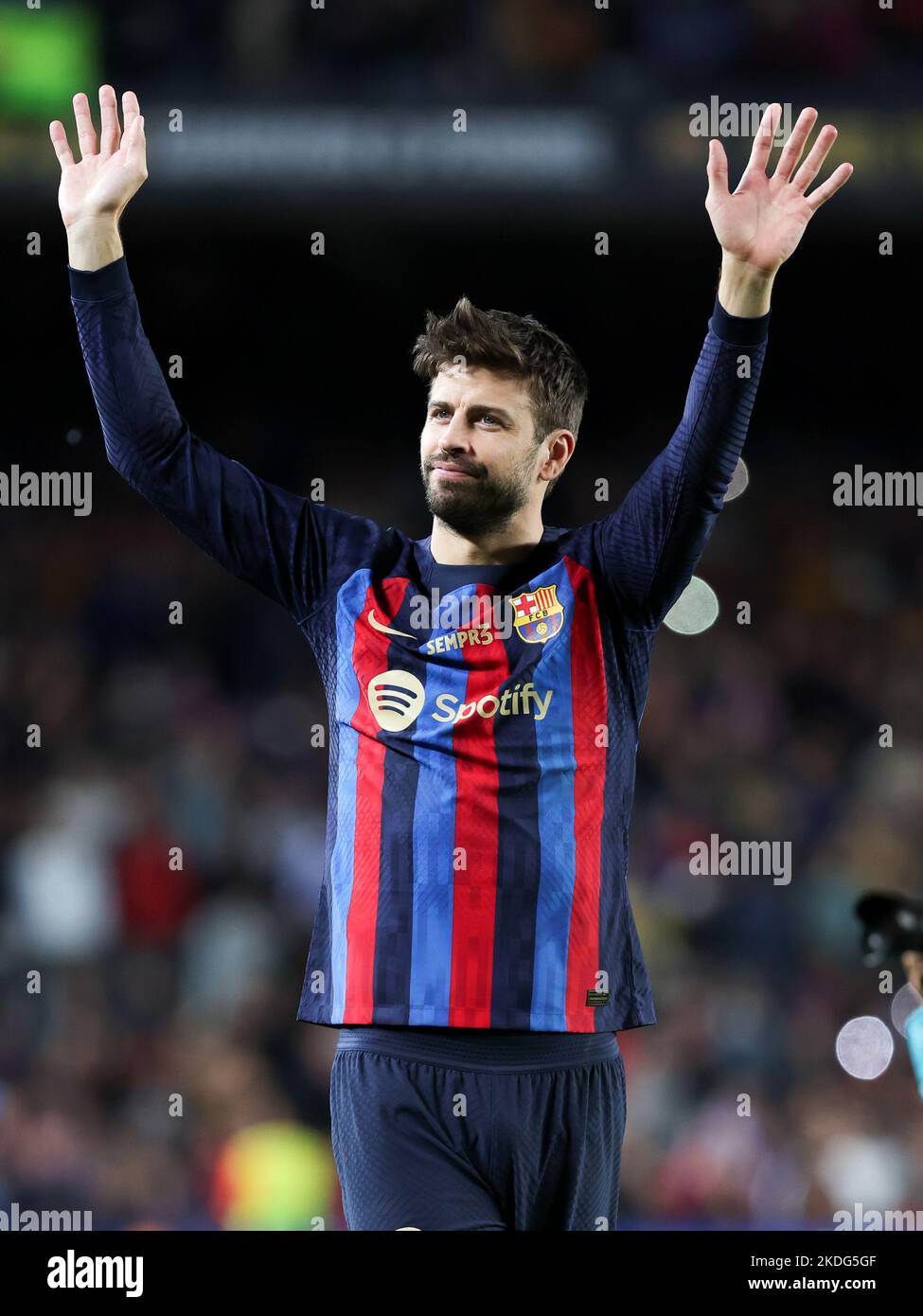 Gerard Pique of FC Barcelona farewell during the Liga match between FC ...