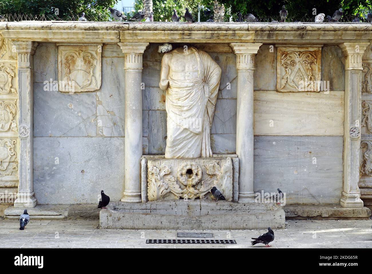 Bembo heraklion hi-res stock photography and images - Alamy