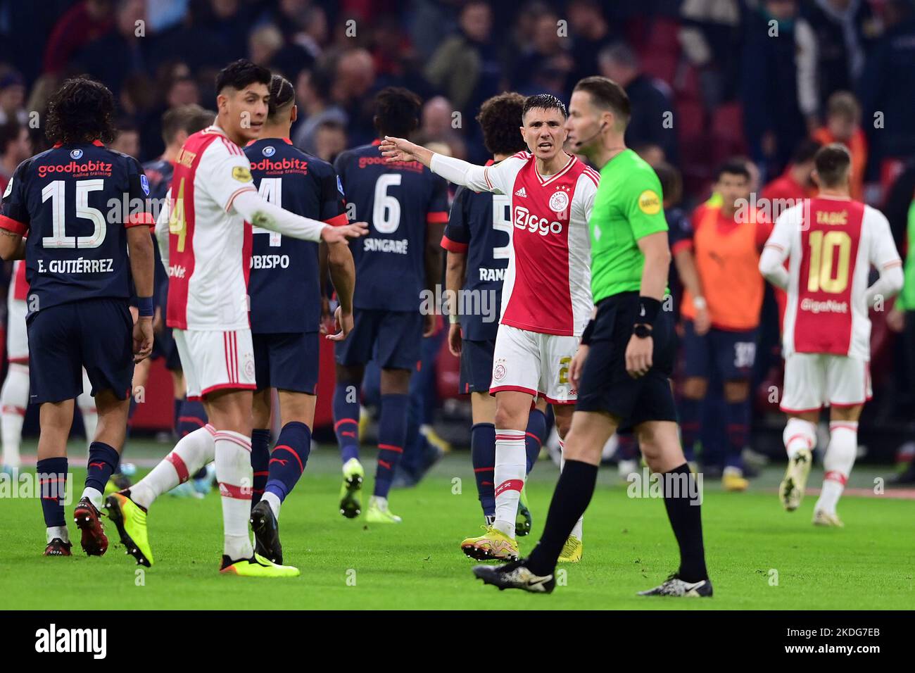 AMSTERDAM - (lr) Edson Alvarez of Ajax, Steven Berghuis of Ajax ...