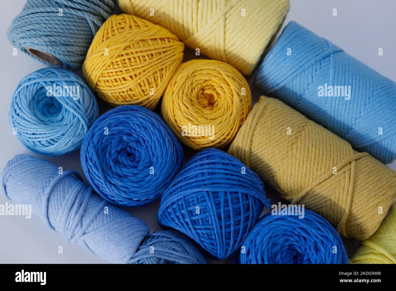 Cotton ropes in blue, blue, yellow and lilac colors are suitable for ...