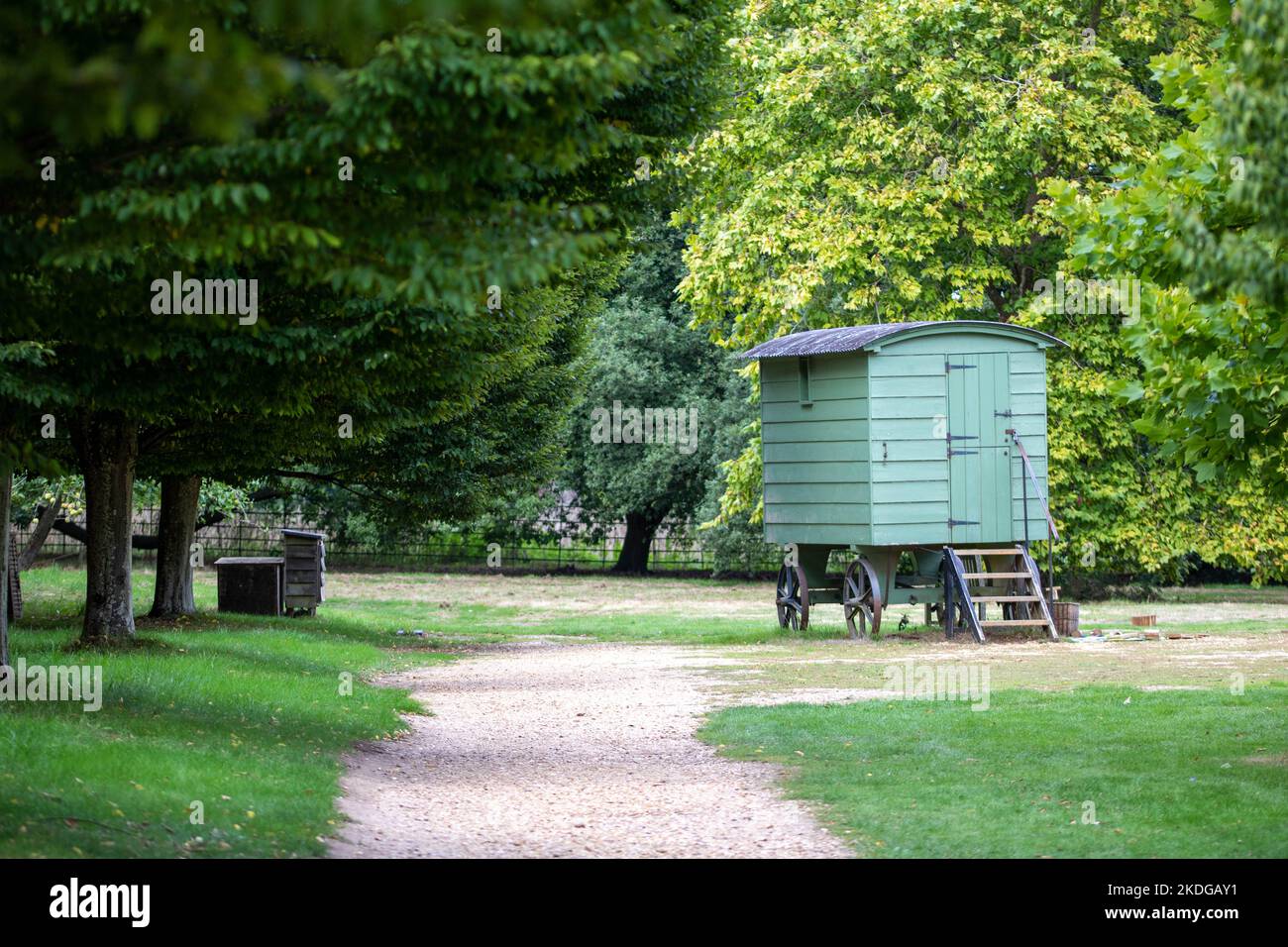Old shepherds hut hi-res stock photography and images - Alamy
