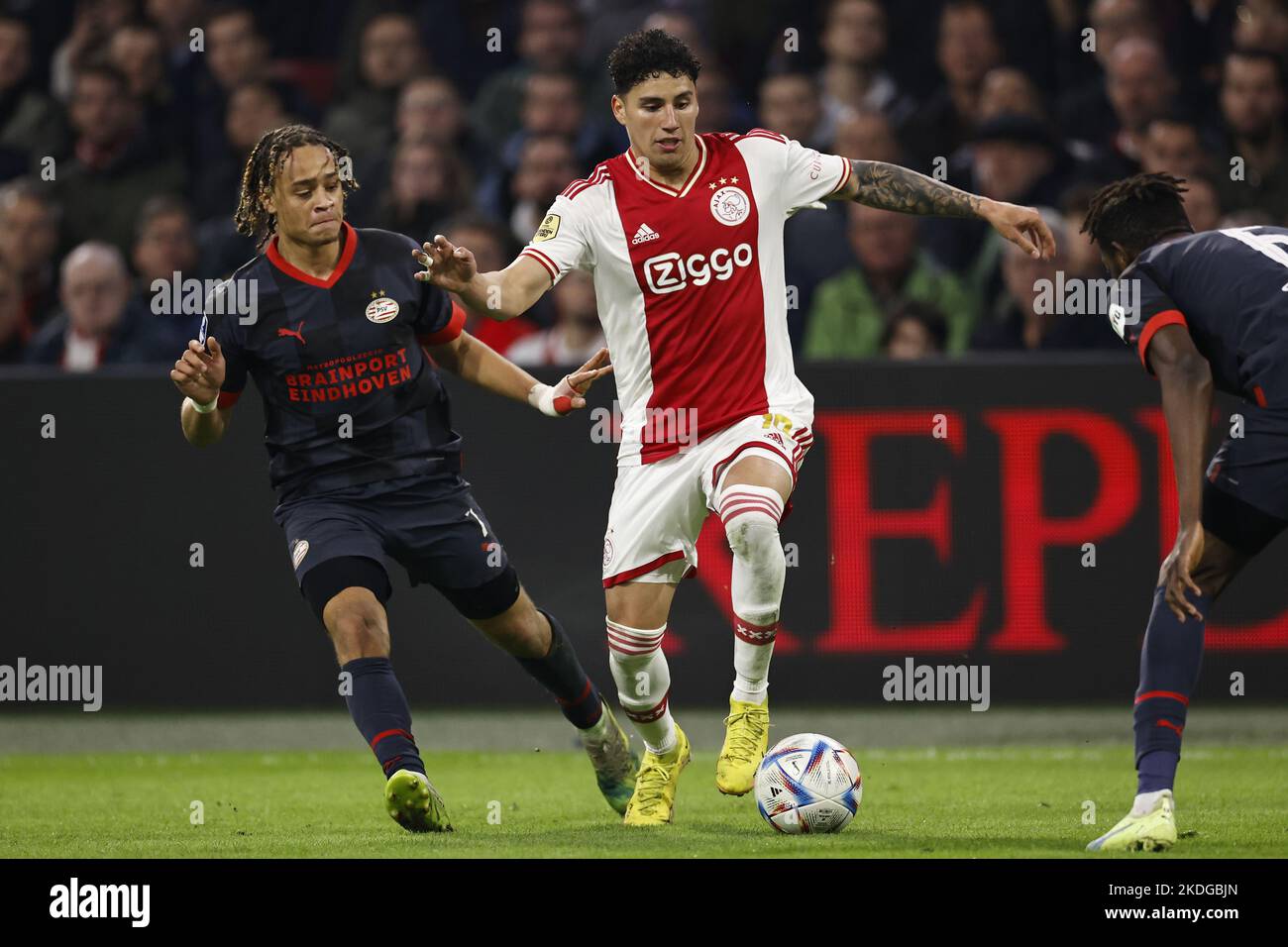AMSTERDAM - (LR) Xavi Simons of PSV Eindhoven, Jorge Sanchez of Ajax during the Dutch Eredivisie ...