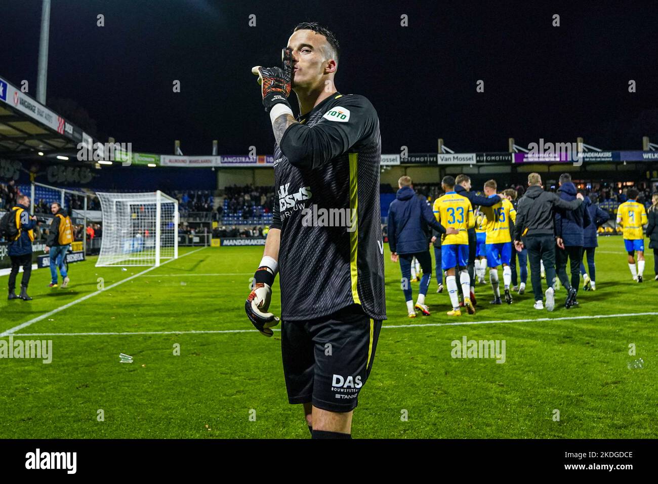 WAALWIJK, NETHERLANDS - NOVEMBER 6: goalkeeper Etienne Vaessen of RKC ...