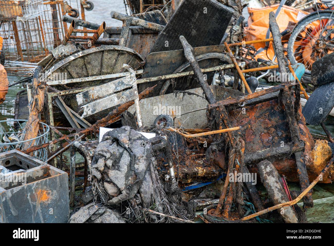 Salvaged items hi-res stock photography and images - Alamy