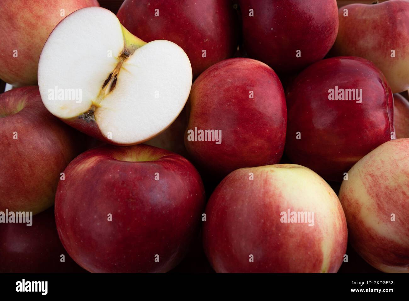 red apples background, pile of fresh apple fruits from the market ...