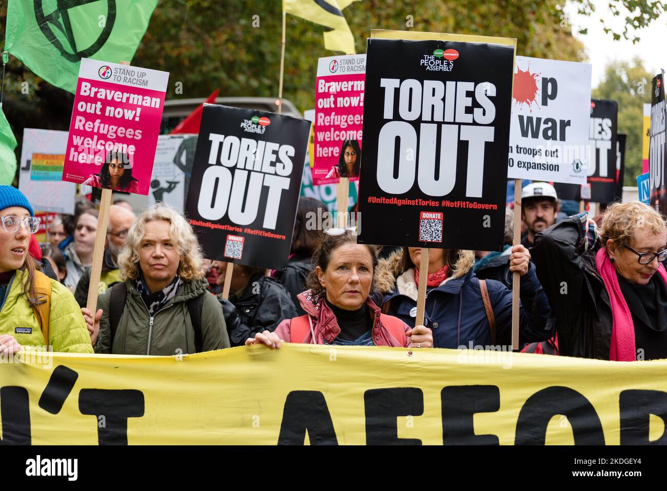 London, UK. 5 November 2022. Thousands march in London in a ...