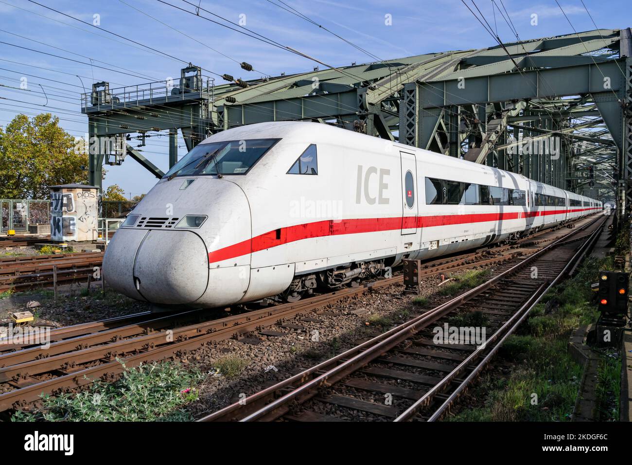 ICE 2 high-speed train on the Hohenzollern Bridge in Cologne, Germany Stock Photo - Alamy