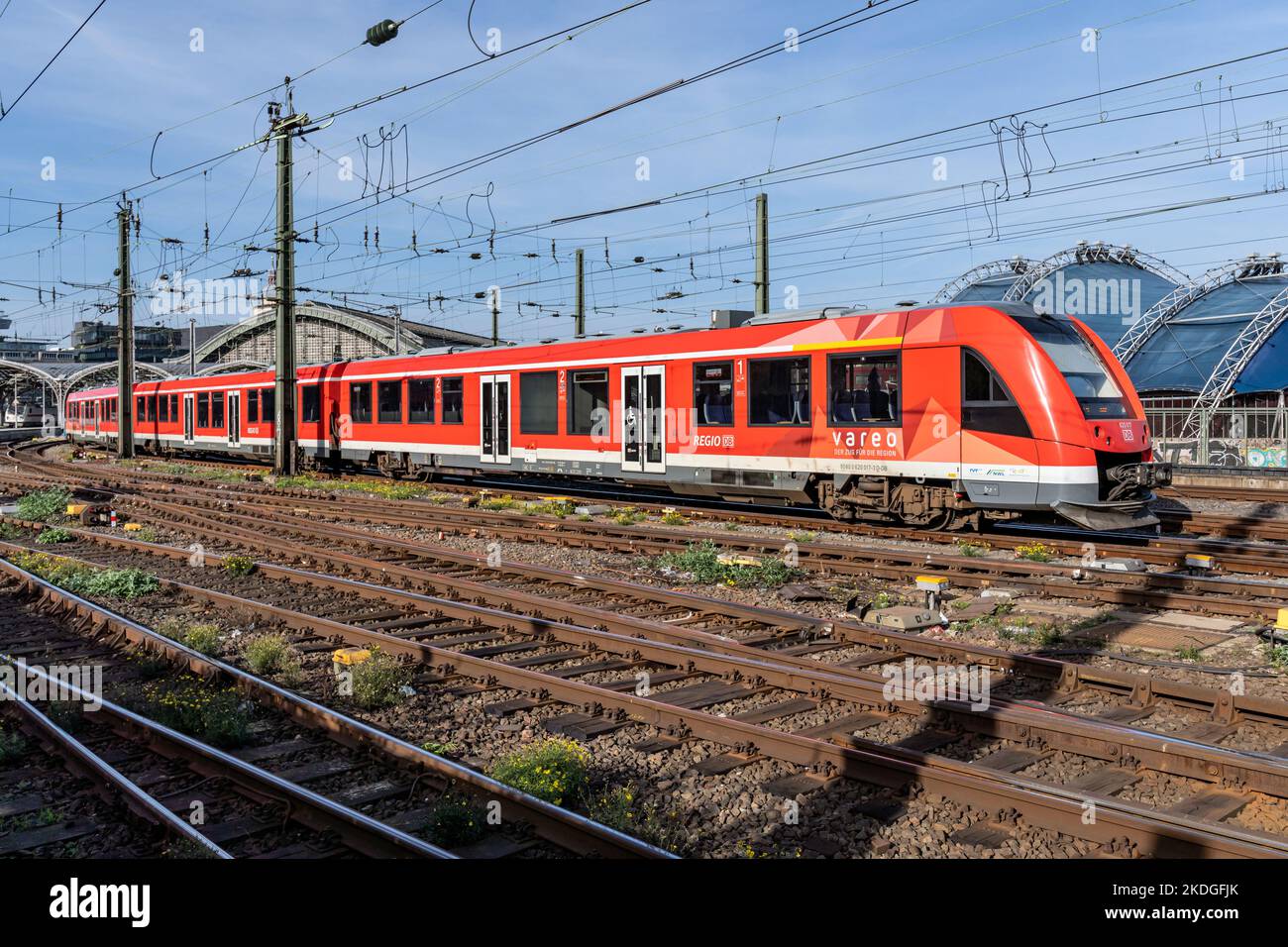 vareo Alstom Coradia lint 81 train at Cologne main station Stock Photo ...