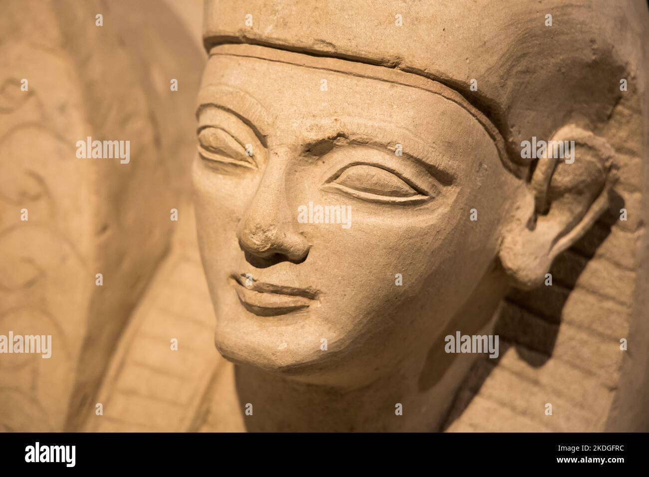 Double crown pschent hi-res stock photography and images - Alamy