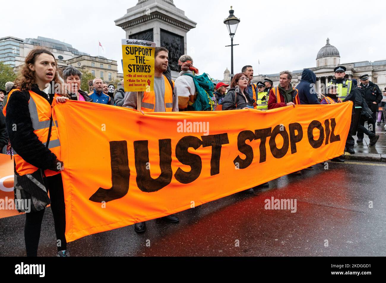London, UK. 5 November 2022. Thousands march in London in a ...