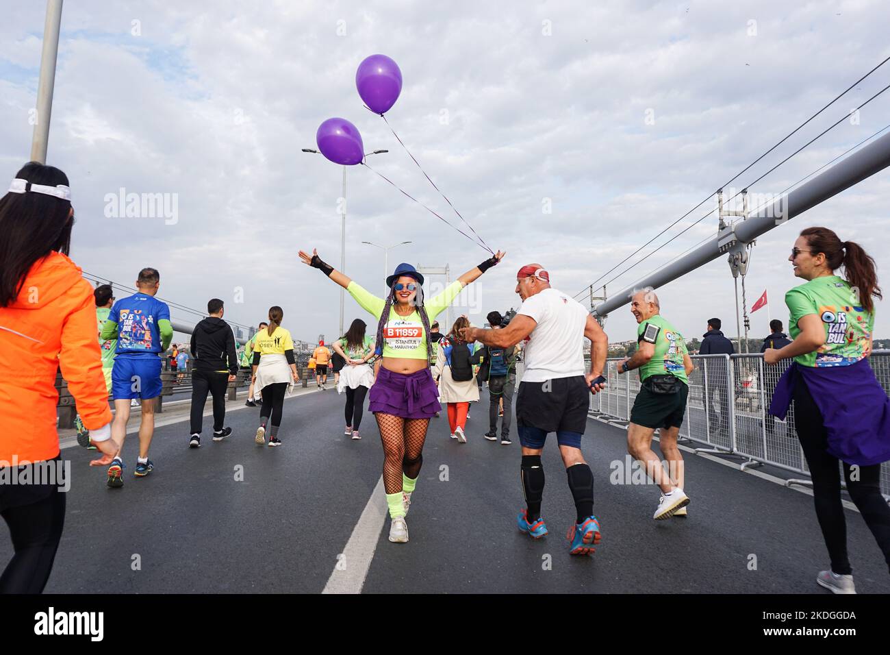 Thousand skaters hi-res stock photography and images - Alamy