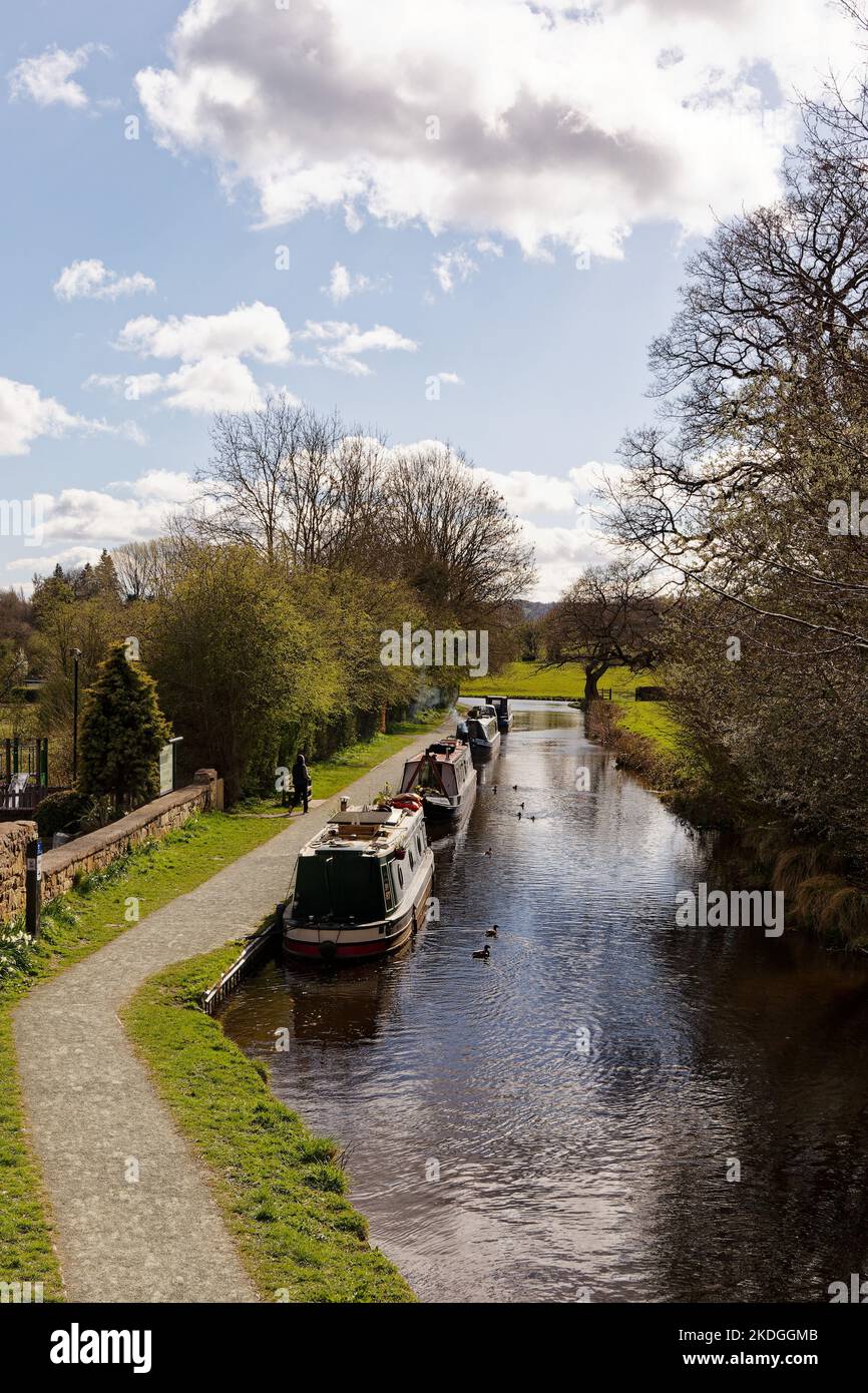 Chirk canal towpath walks hi-res stock photography and images - Alamy
