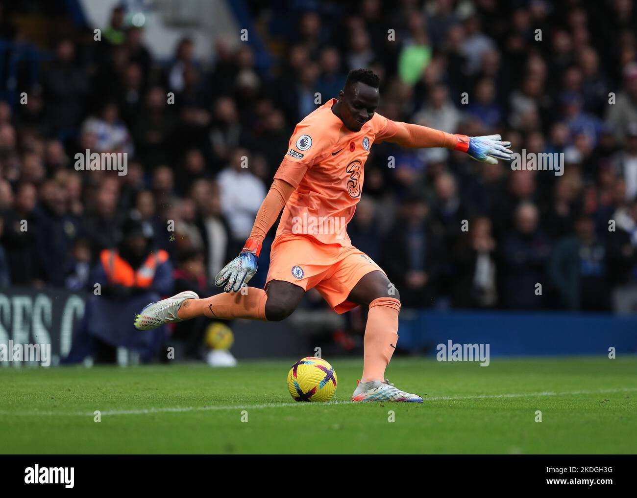 Stamford Bridge, London, UK. 6th Nov, 2022. English Premier League ...