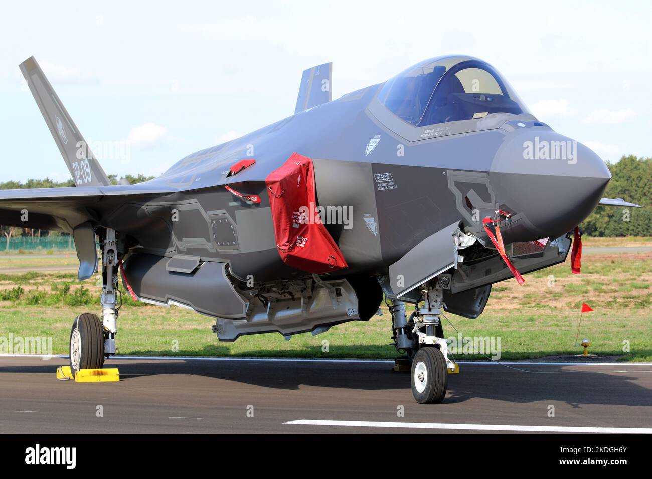 Lockheed martin aeronautica hi-res stock photography and images - Alamy