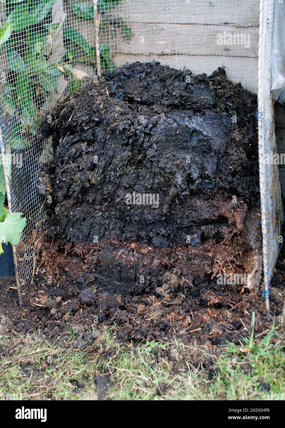 Compost heap layers pile hi-res stock photography and images - Alamy