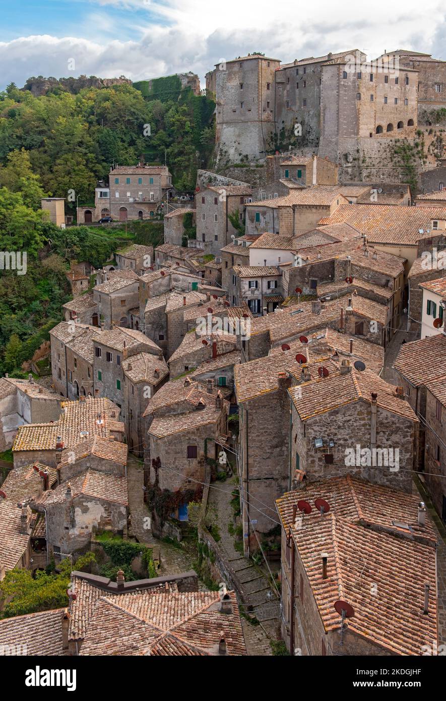 Medieval hill town of Sorano, Tuscany, Italy Stock Photo - Alamy