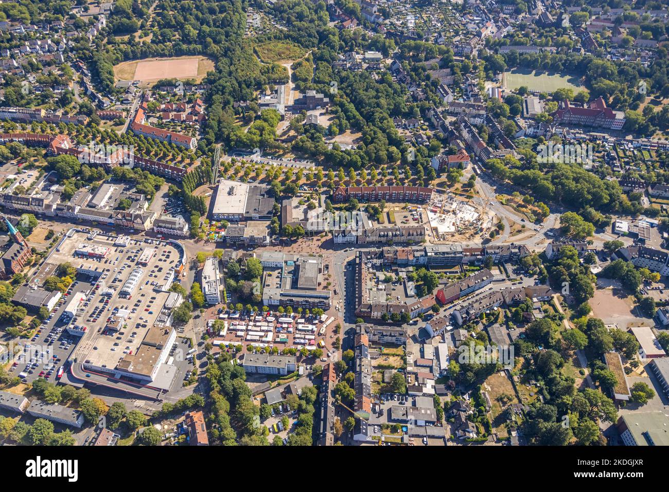 Aerial view, Altenessen market with weekly market, colorful market ...