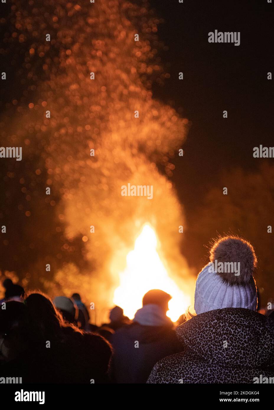 Child watching firework display hi-res stock photography and images - Alamy
