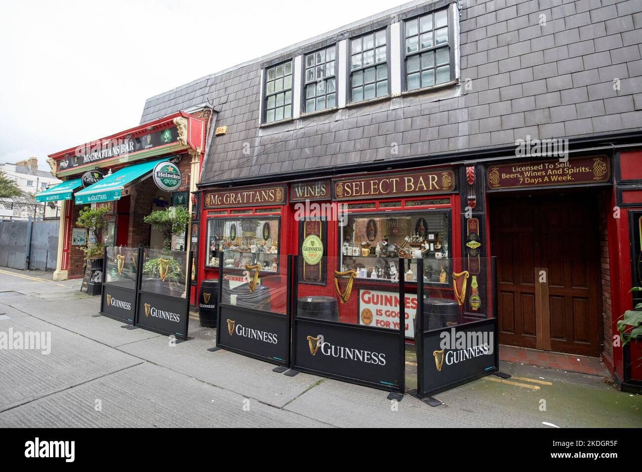 Mcgrattans bar hi-res stock photography and images - Alamy