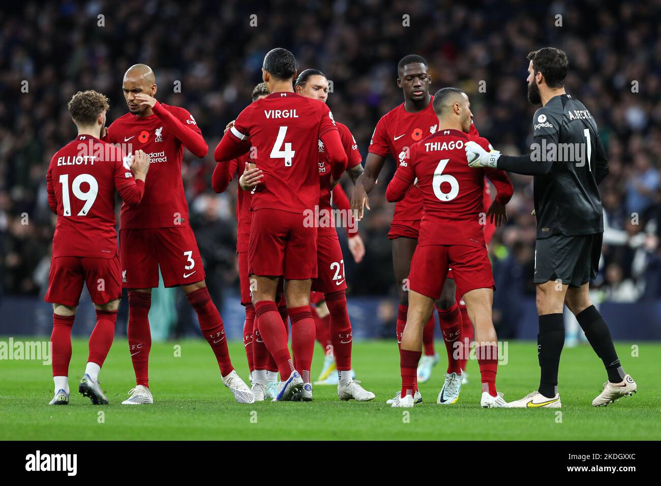 Tottenham hotspur players before hi-res stock photography and images ...