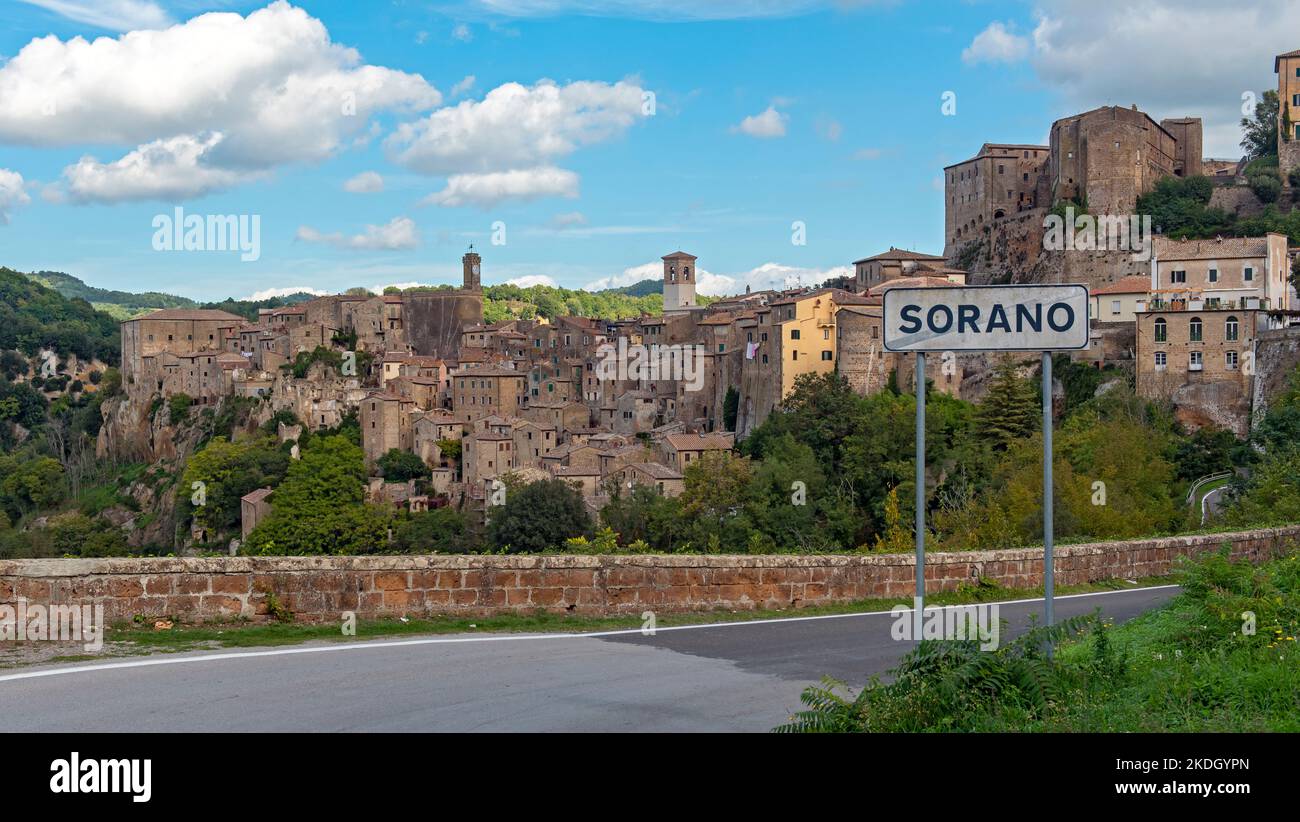 Medieval hill town of Sorano, Tuscany, Italy Stock Photo - Alamy