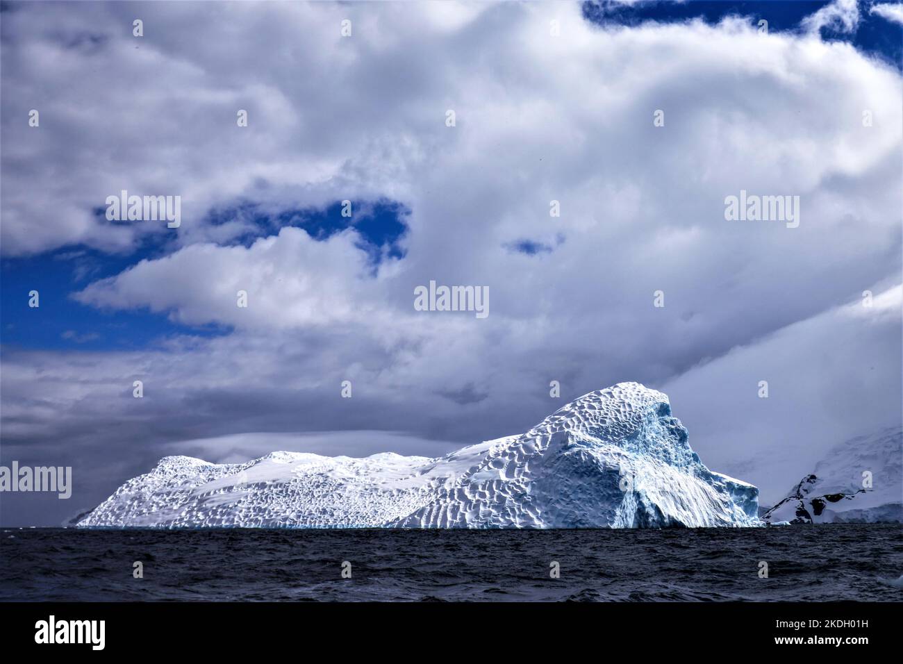 The snowy landscape, hills and mountains of Antarctica Stock Photo - Alamy