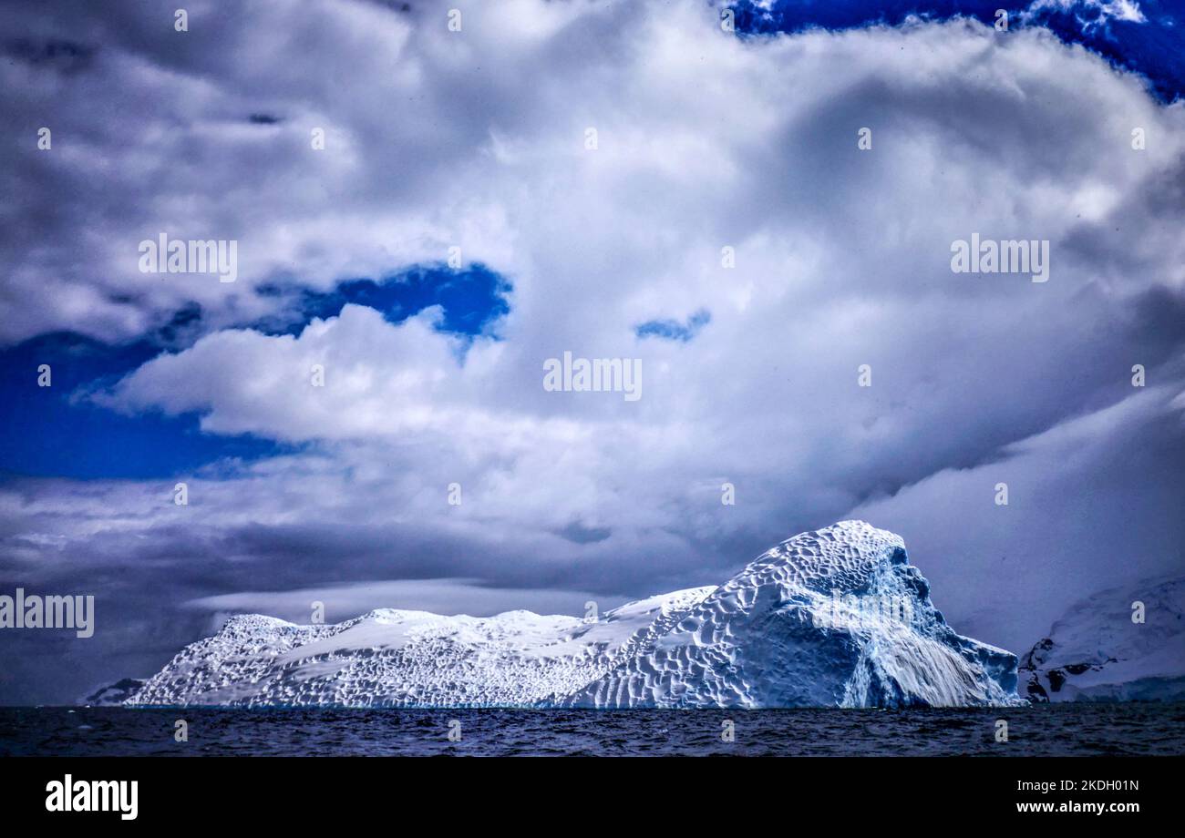 The snowy landscape, hills and mountains of Antarctica Stock Photo - Alamy