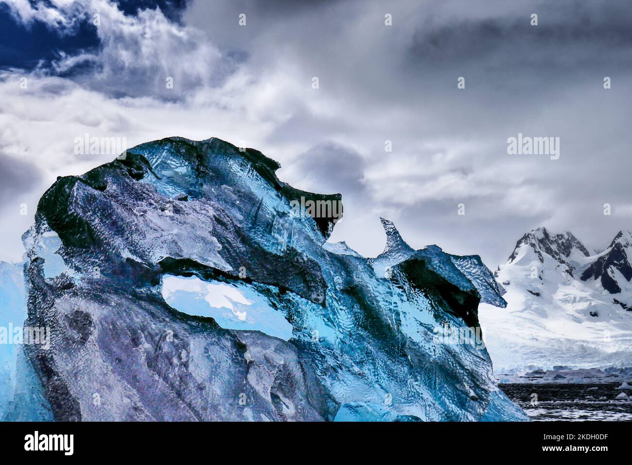 Iceberg arch in antarctic hi-res stock photography and images - Alamy