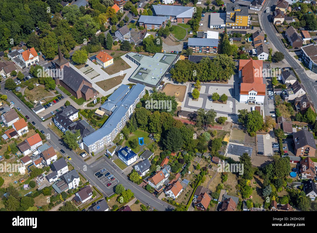 Aerial view, catholic church Heilig Kreuz Kirche, Lessingschule ...