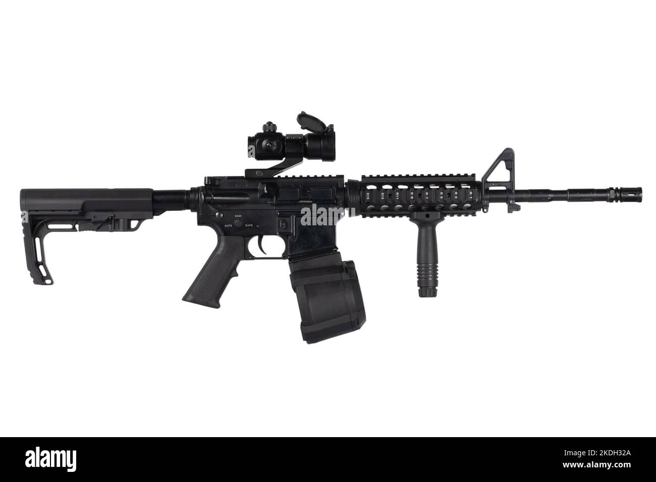 M4 assault rifle with optic scope and drum magazine isolated on a white ...