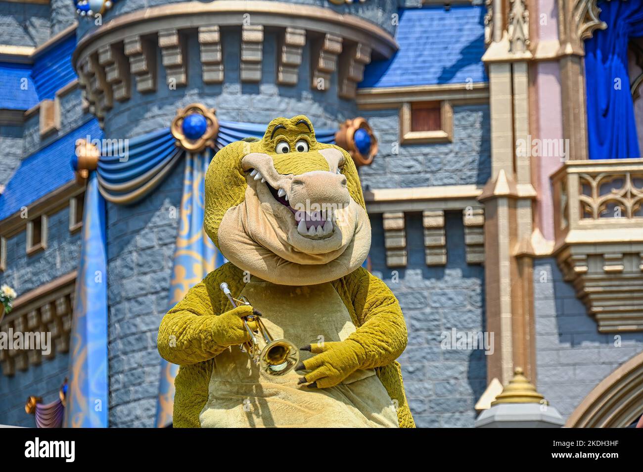 louis the Alligator from Princess and the frog in a stage show Stock ...