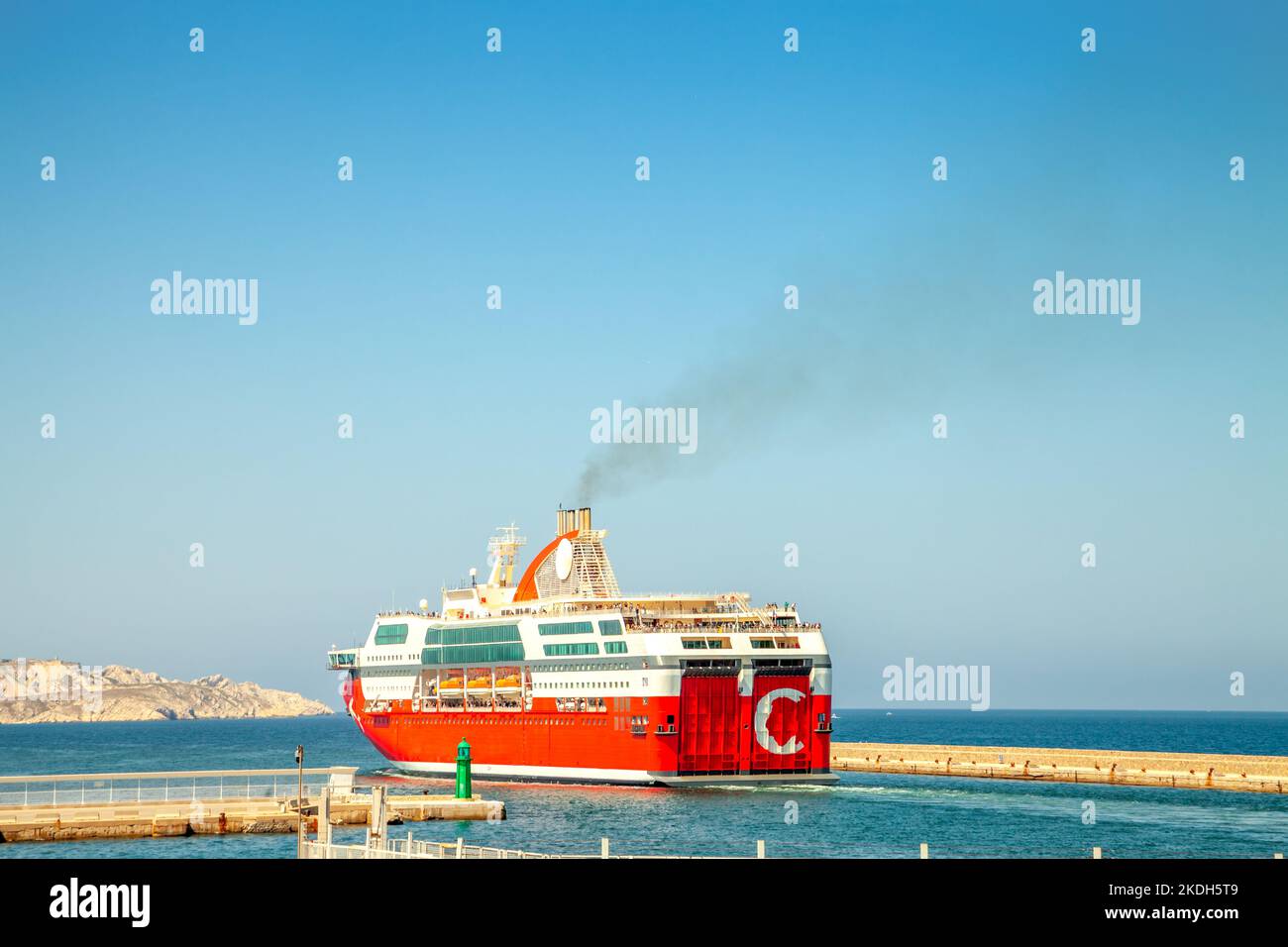 Place du ferry hi-res stock photography and images - Alamy