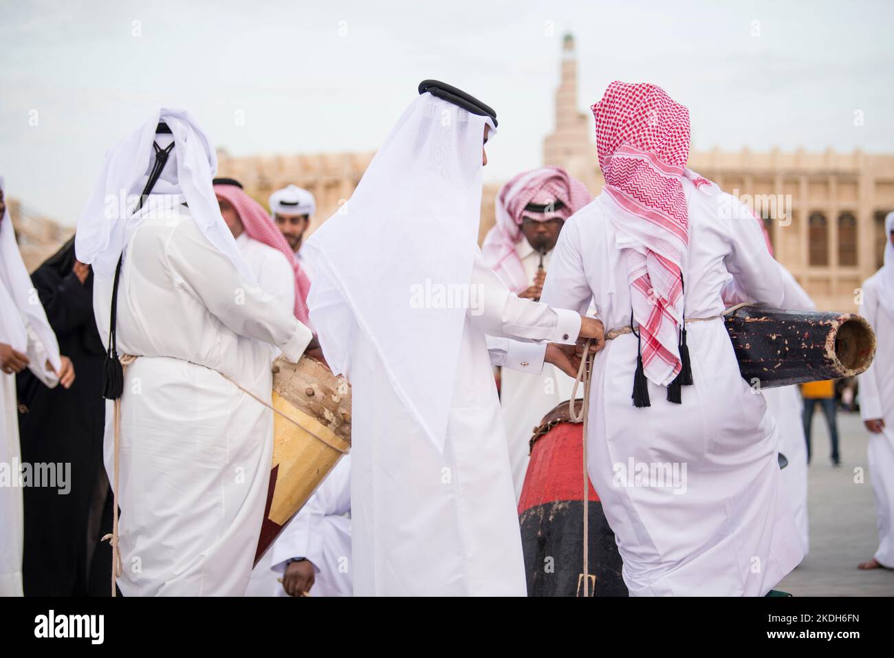 Qatari traditional dance hi-res stock photography and images - Alamy