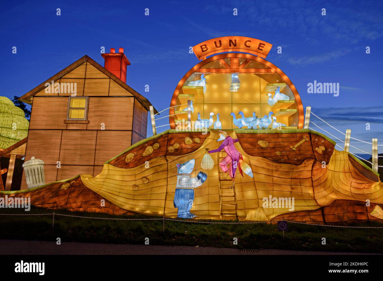 Longleat Festival of Light 2022 - The Wondrous Worlds of Roald Dahl ...