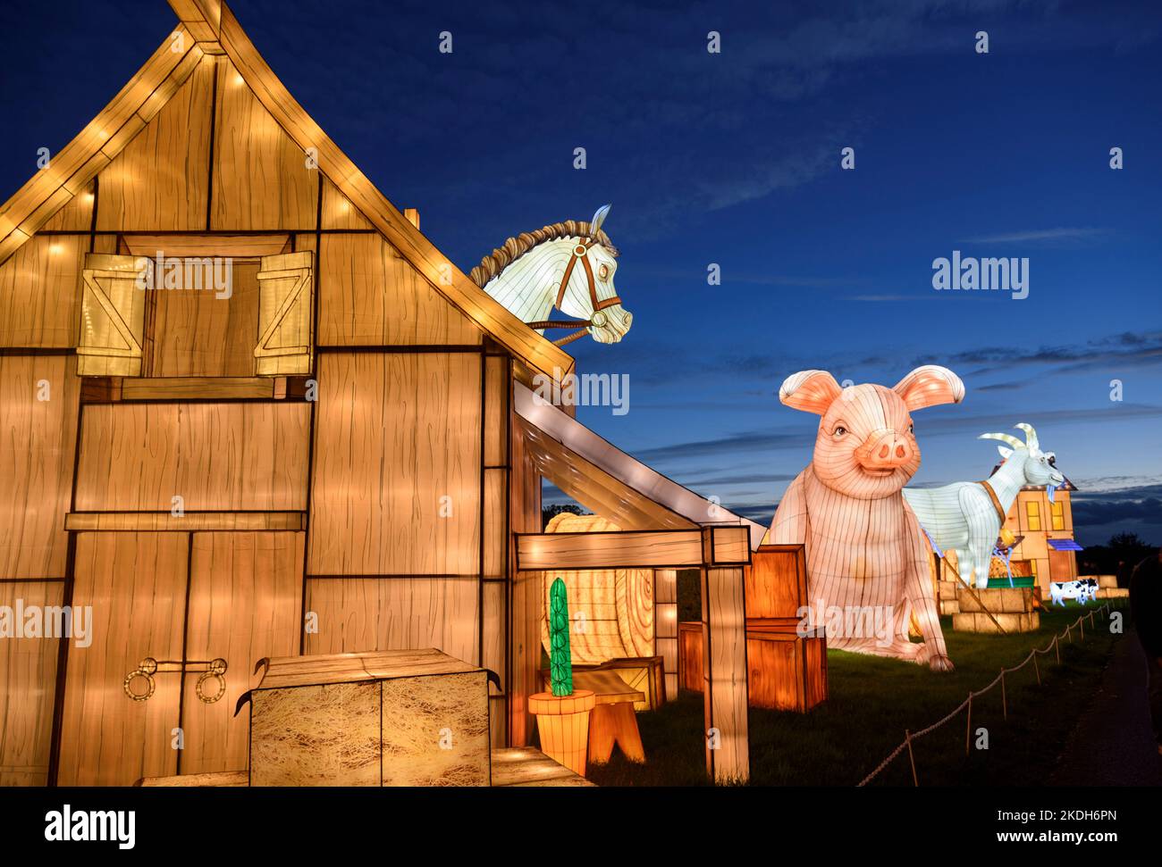 Longleat Festival of Light 2022 - The Wondrous Worlds of Roald Dahl ...